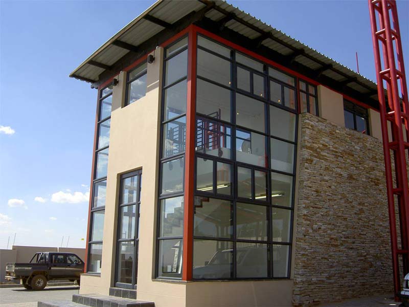 Active Glass and Aluminium