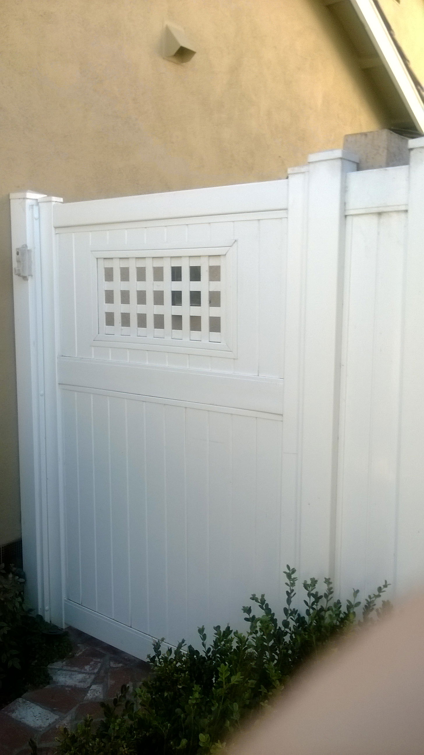 Custom Vinyl Gates - Our custom vinyl gates are made to order to fit a ...